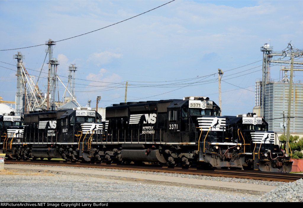 Four SD40-2's